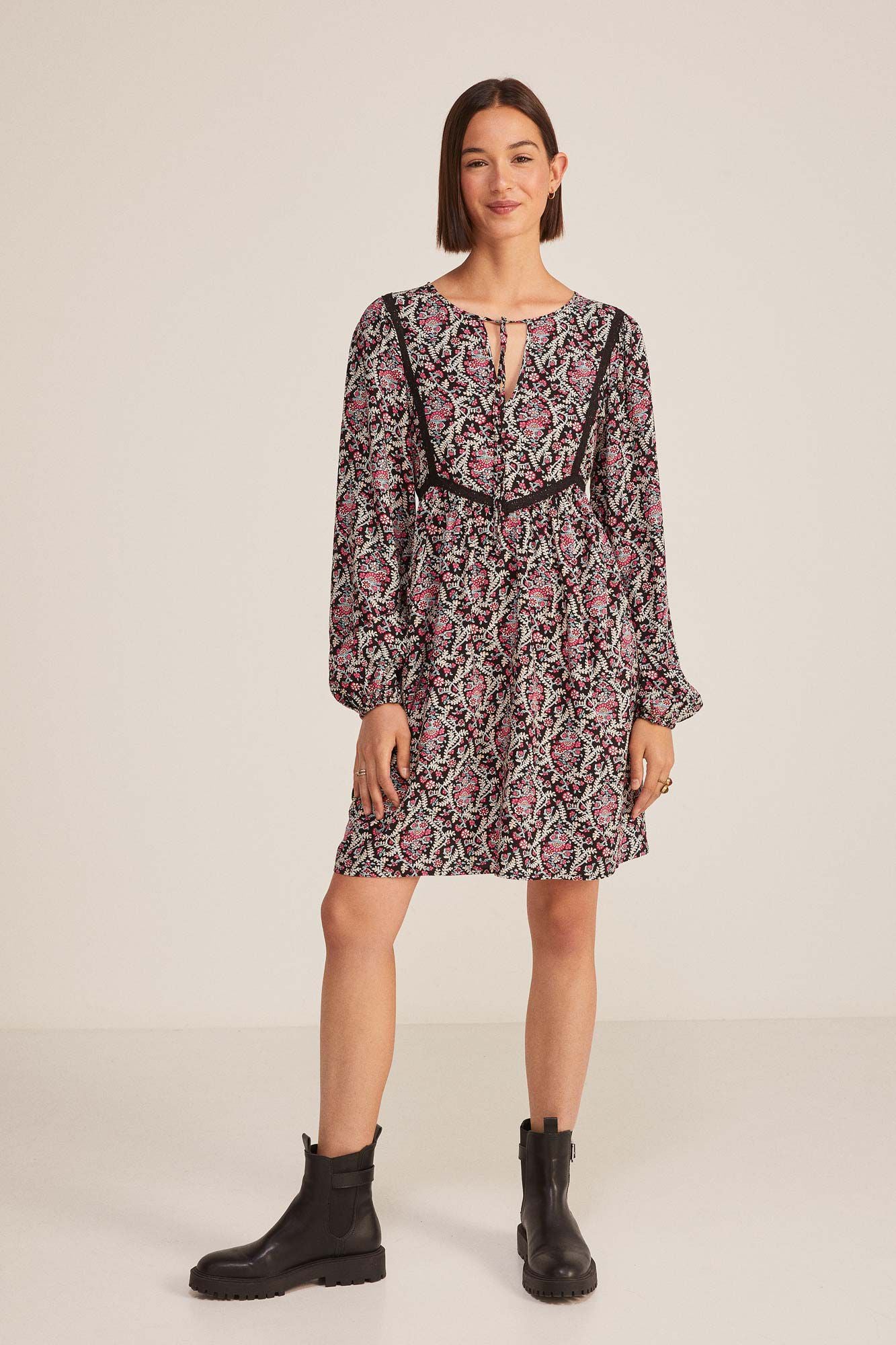 FLAT KNIT DRESS – Springfield KSA